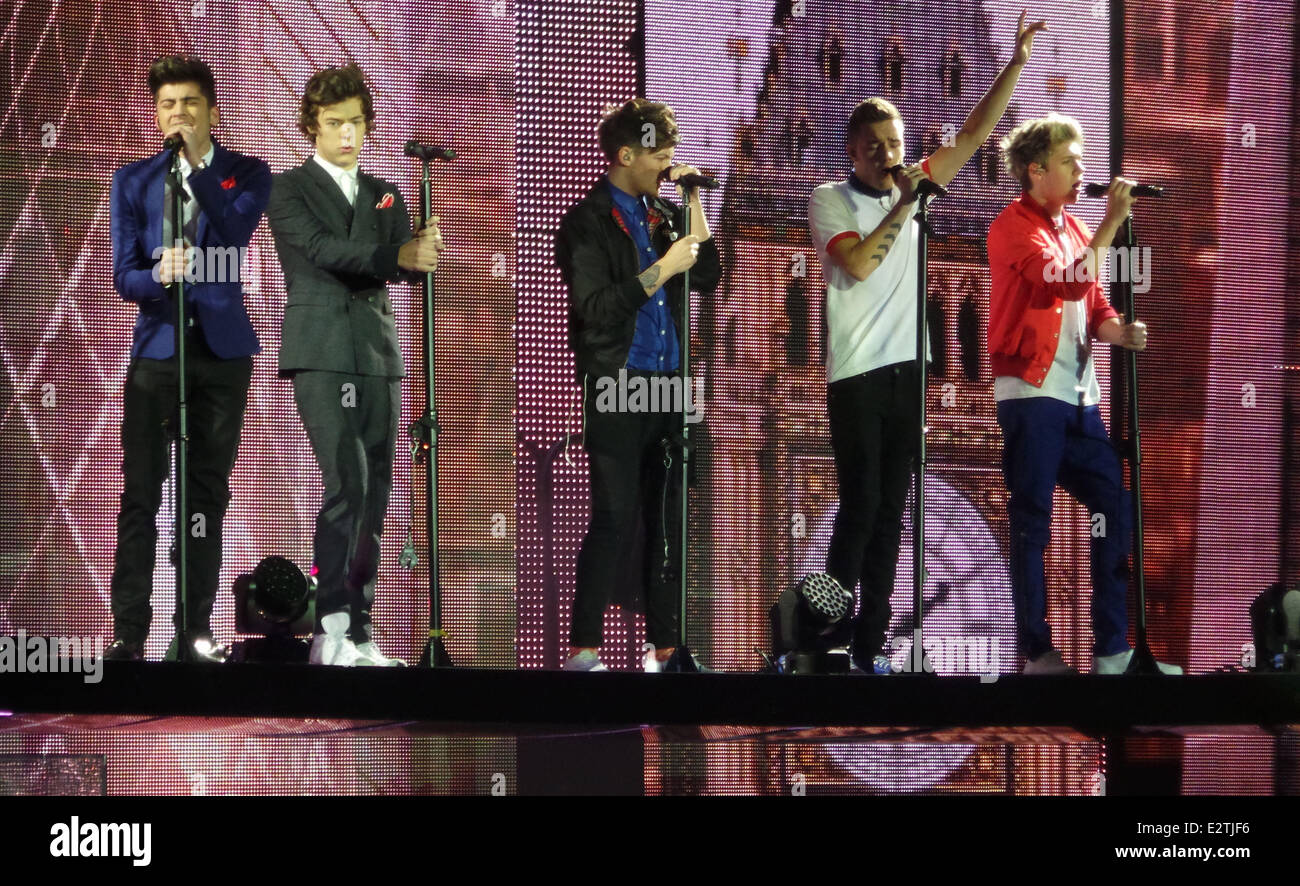 One Direction performing during the second night of their Take Me Home ...