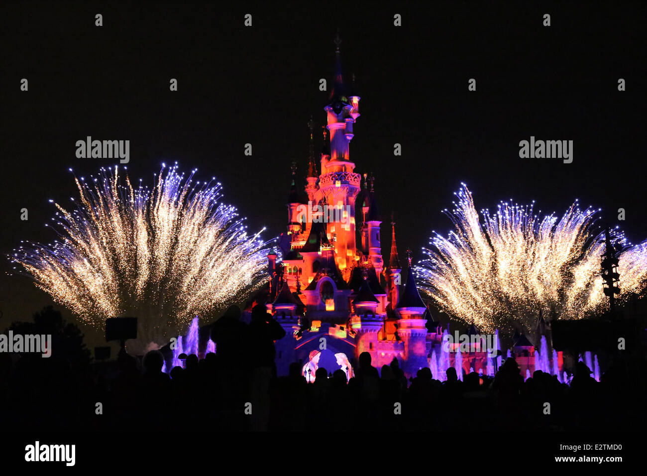 Disney Dreams fireworks display at Euro Disney Featuring: Cinderella ...