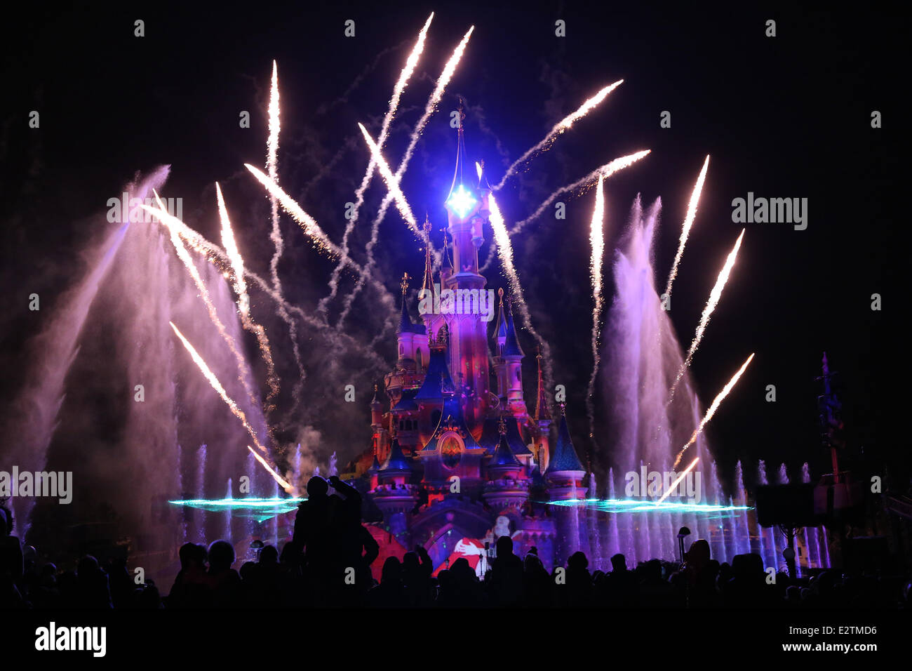Disney Dreams fireworks display at Euro Disney Featuring: Cinderella ...