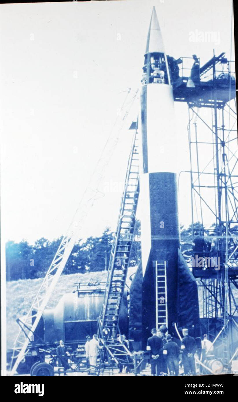 V 2 rocket hi-res stock photography and images - Alamy