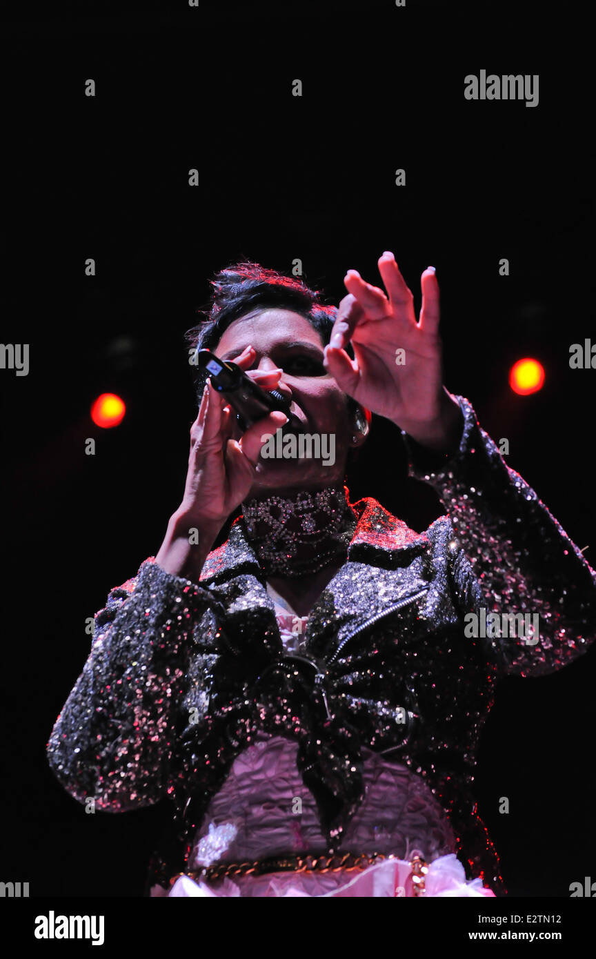 Deniece Pearson performing live in concert, while supporting The ...