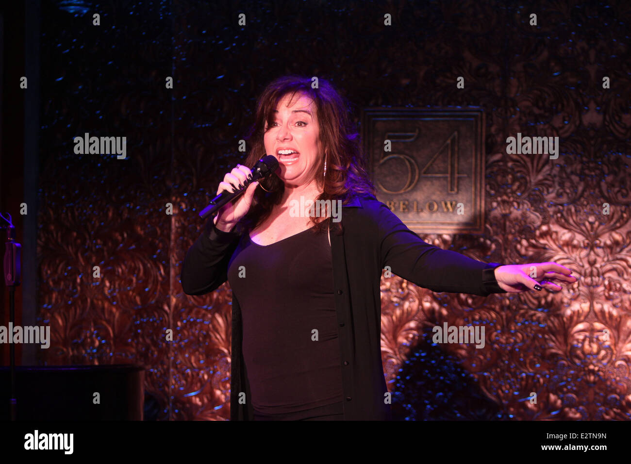 Debbie Gravitte High Resolution Stock Photography and Images - Alamy