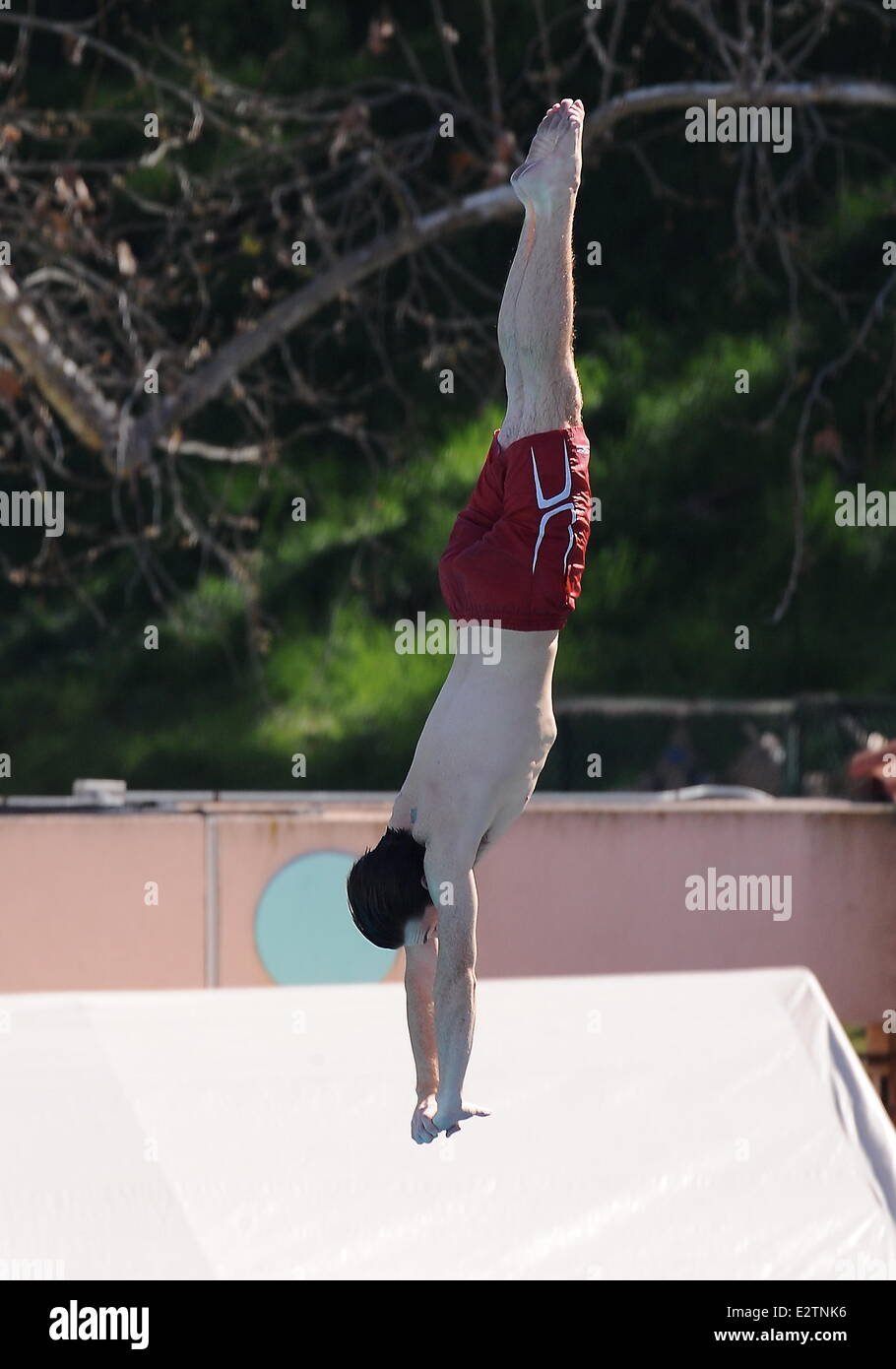 Celebrities practice their dives for the upcoming ABC show 'Splash ...