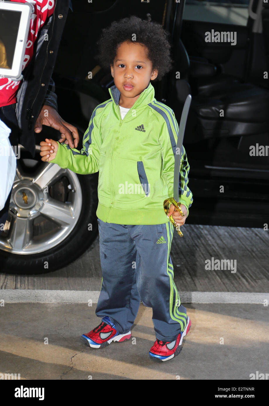 Jennifer Hudson arrives at LAX airport with her son David Daniel Otunga ...