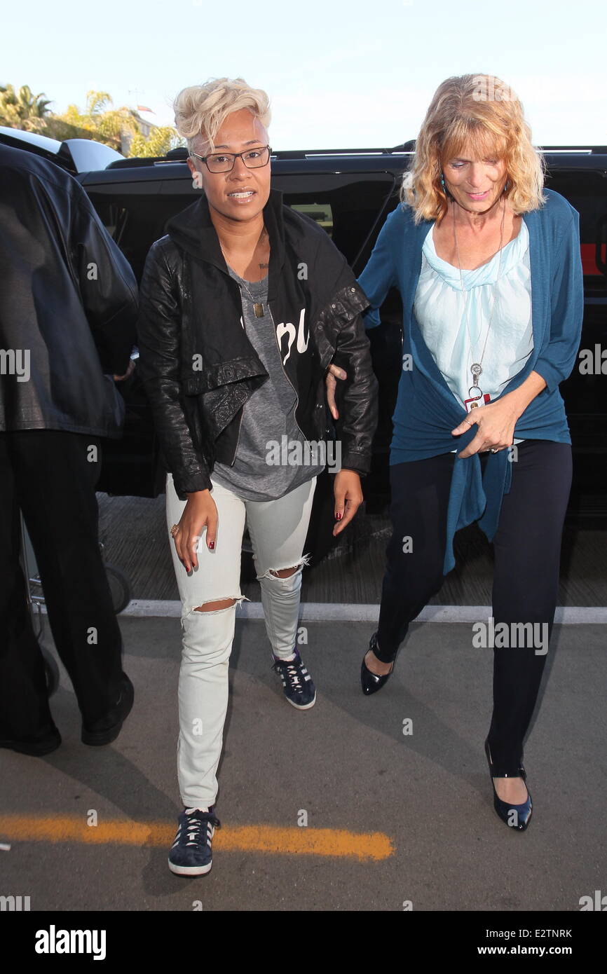 Emeli sande arrives lax airport featuring hi-res stock photography and ...