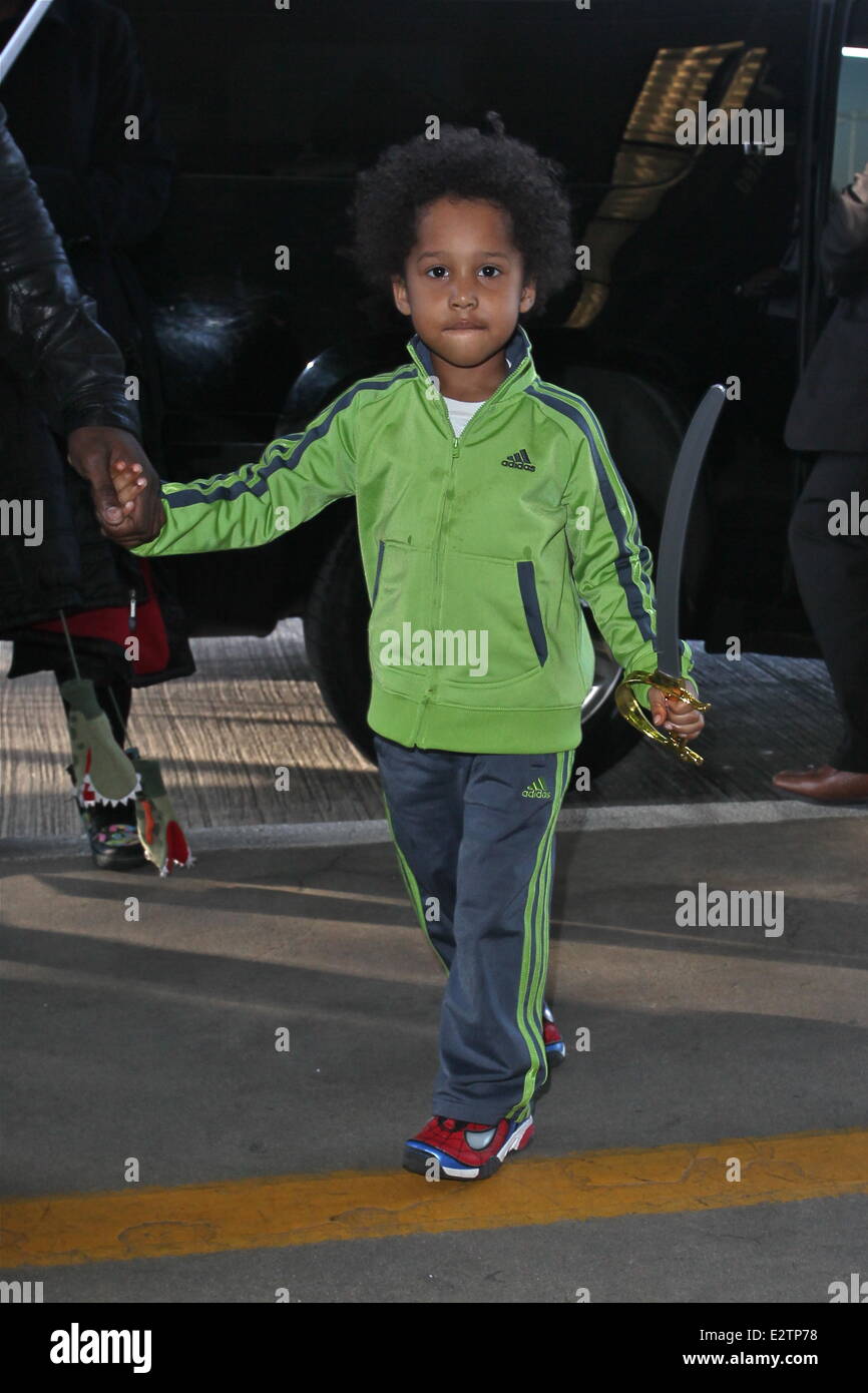Jennifer Hudson arrives at LAX airport with her son David Daniel Otunga ...