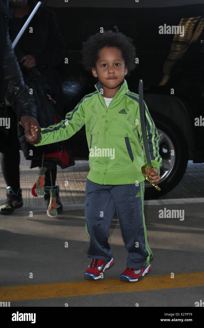 Jennifer Hudson arrives at LAX airport with her son David Daniel Otunga ...