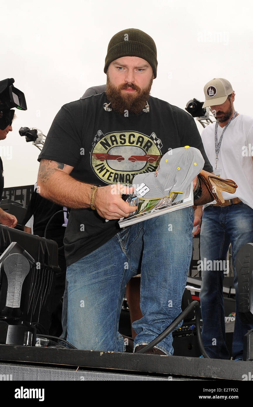 Zac Brown performs during the 55th running of the Daytona 500 at ...