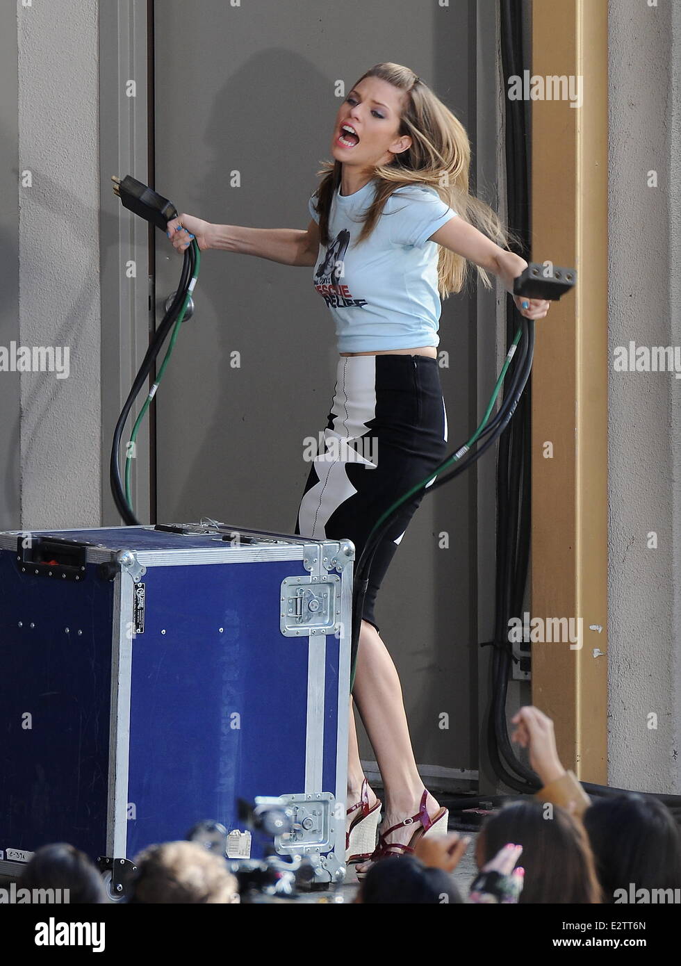 AnnaLynne McCord aggressively pulls the power cord at concert during a ...