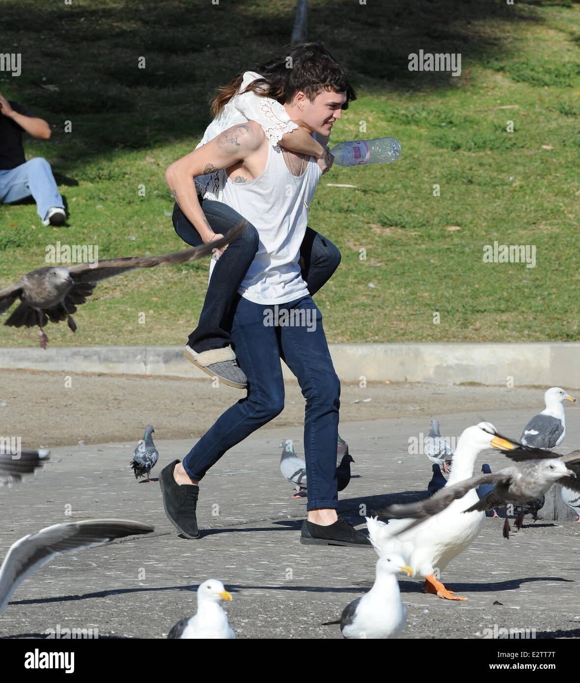 Shenae grimes filming 90210 hi-res stock photography and images - Alamy