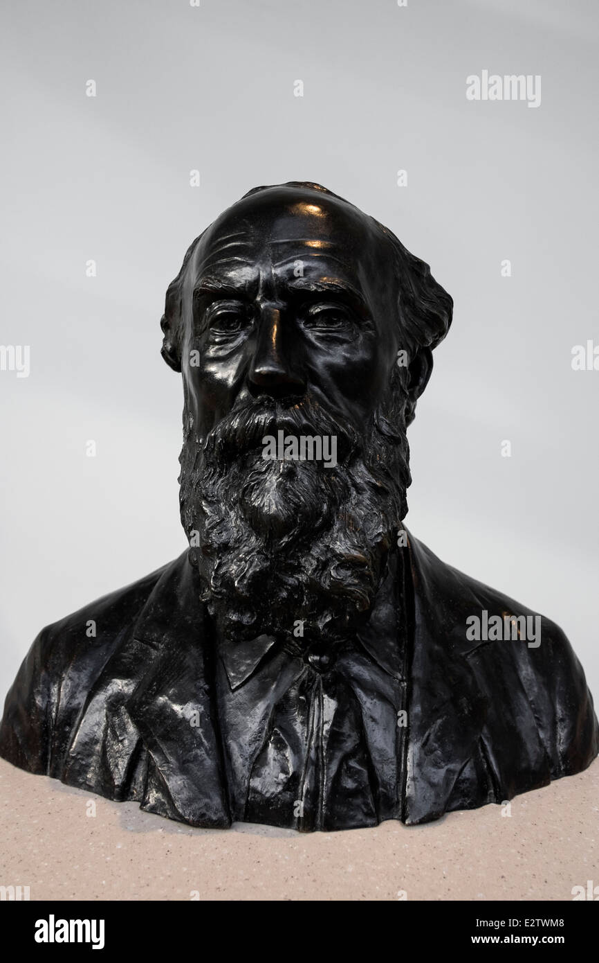 Bust of William Thomson, 1st Baron Kelvin. National Museum of Scotland ...