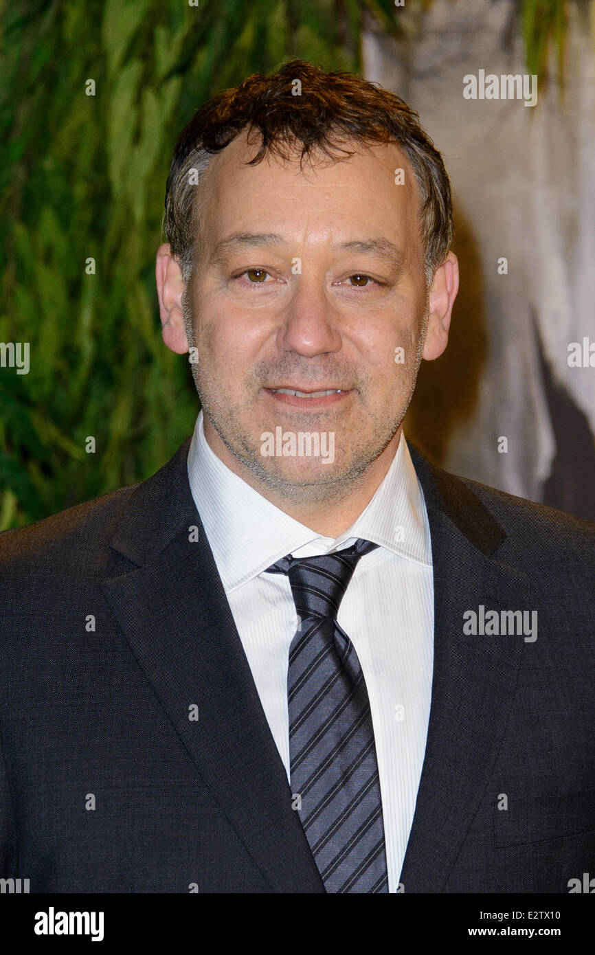 Oz the great and powerful premiere headshot hi-res stock photography ...