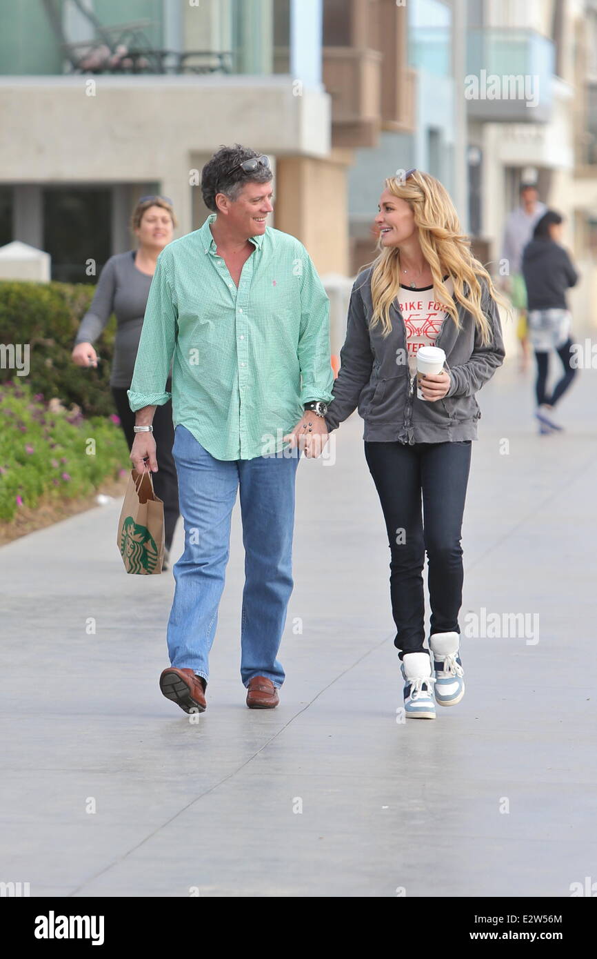 Taylor Armstrong and new boyfriend John Bluher go for a romantic beach ...