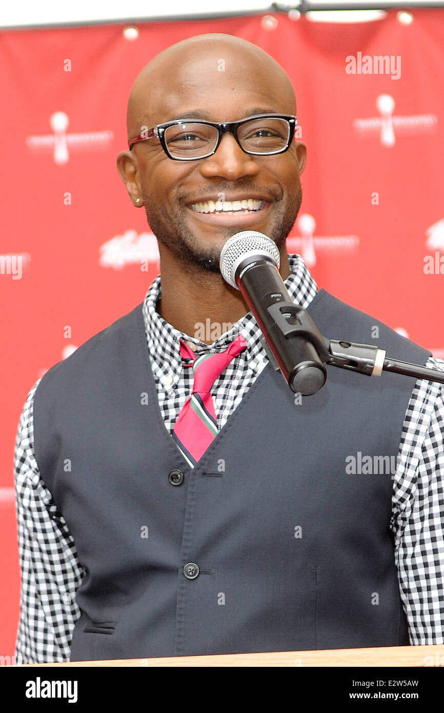 Taye Diggs unveils "Got Milk?" milk mustache ad at the Hollywood ...