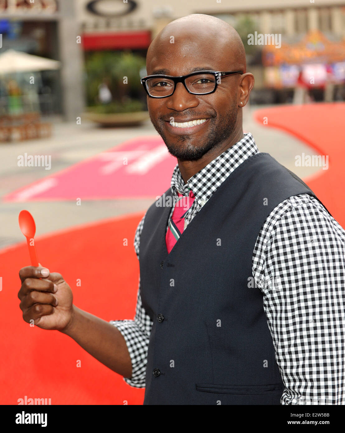 Taye Diggs unveils "Got Milk?" milk mustache ad at the Hollywood ...