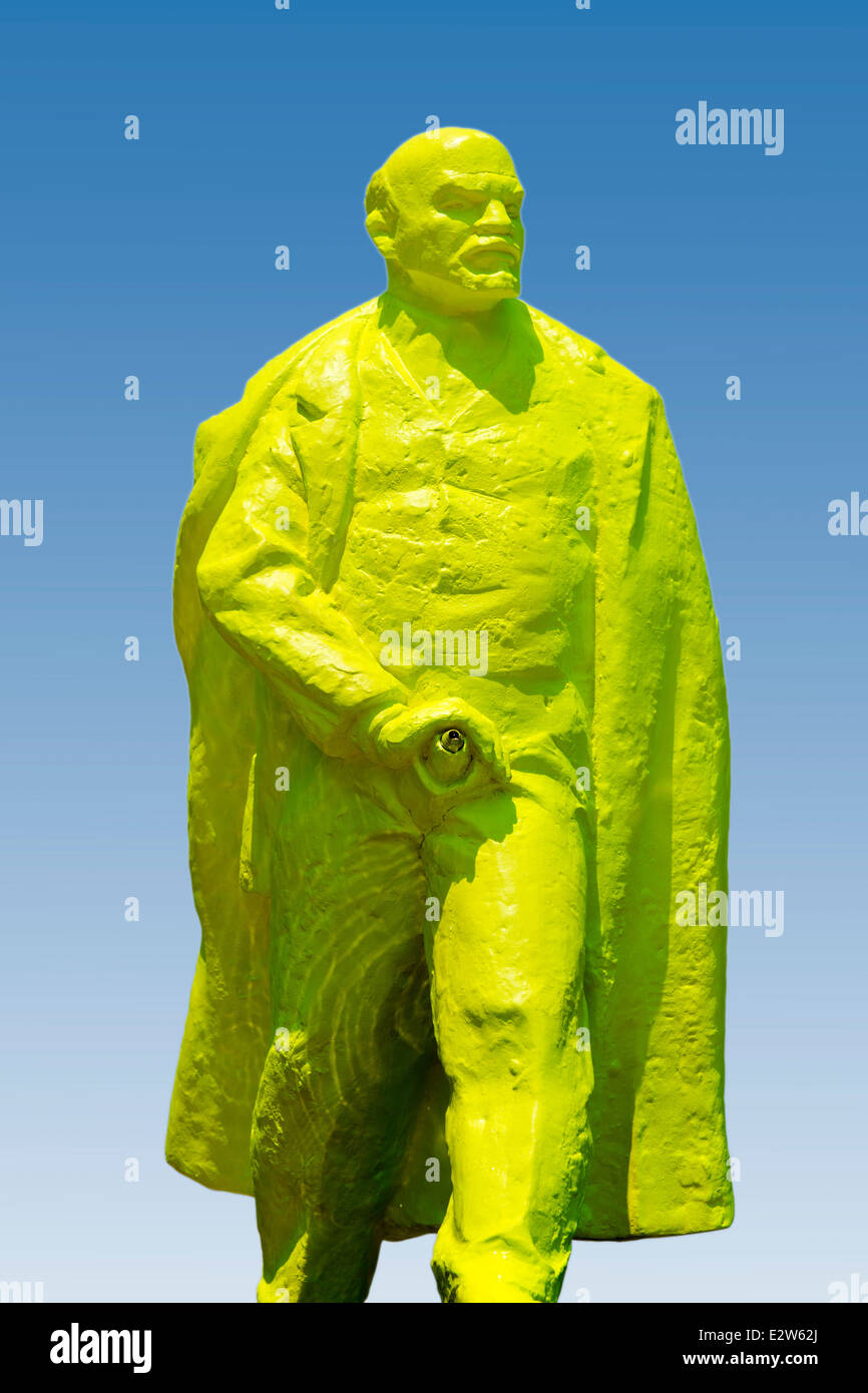 Poland, Krakow, Nowa Huta area, Lenin statue Stock Photo - Alamy