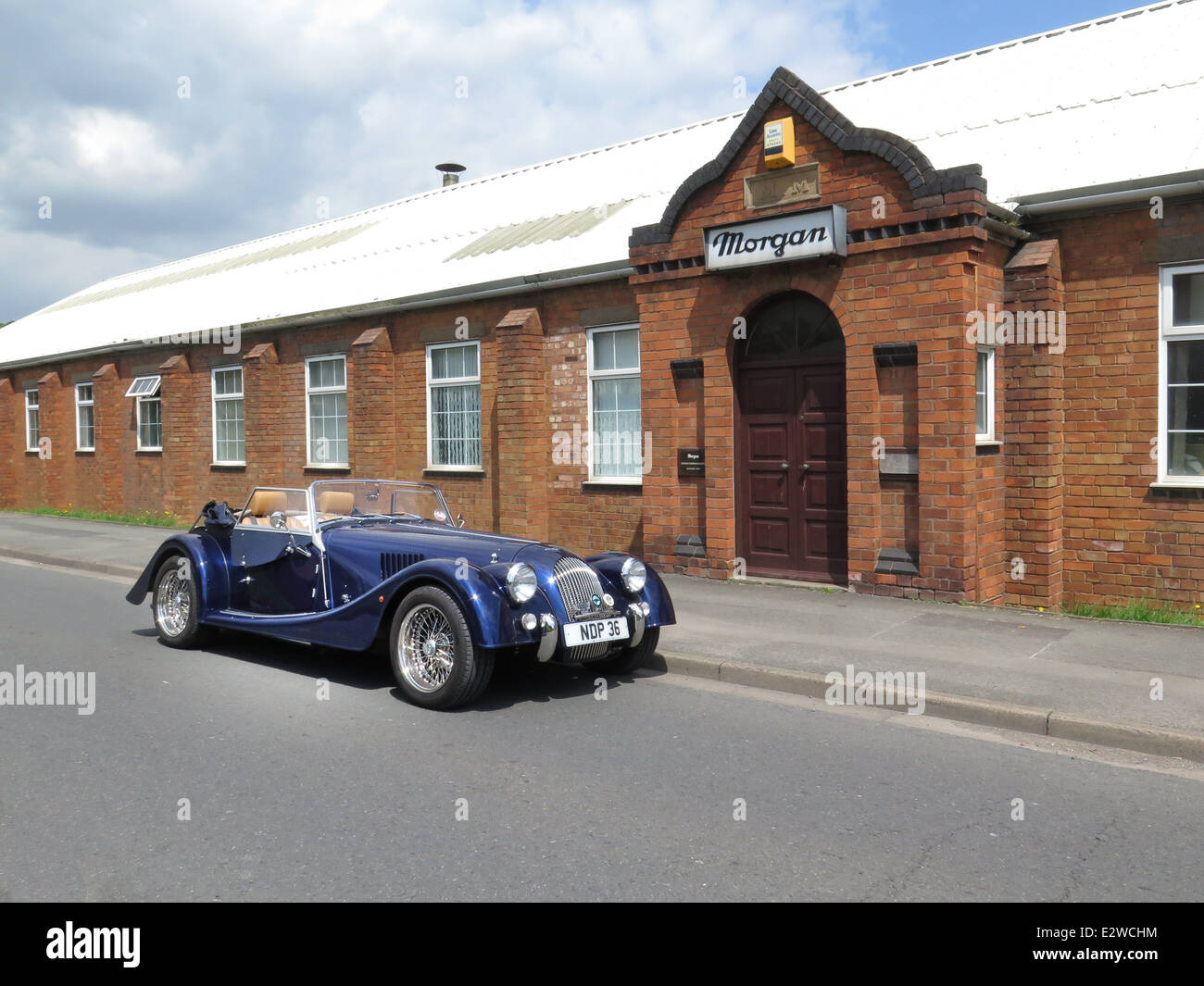 Old fashioned car manufacturing hi-res stock photography and images - Alamy