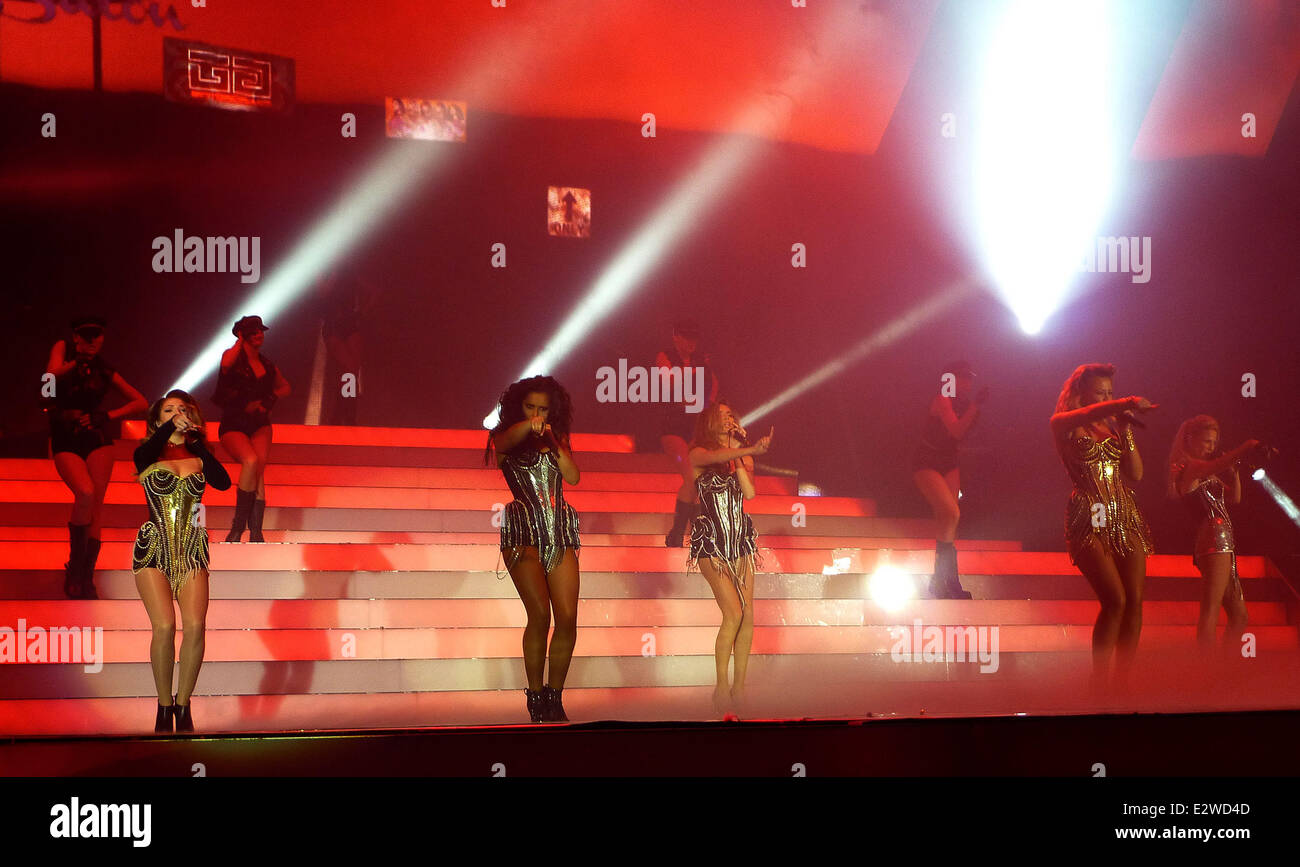 Girls aloud ten hits tour hi-res stock photography and images - Alamy