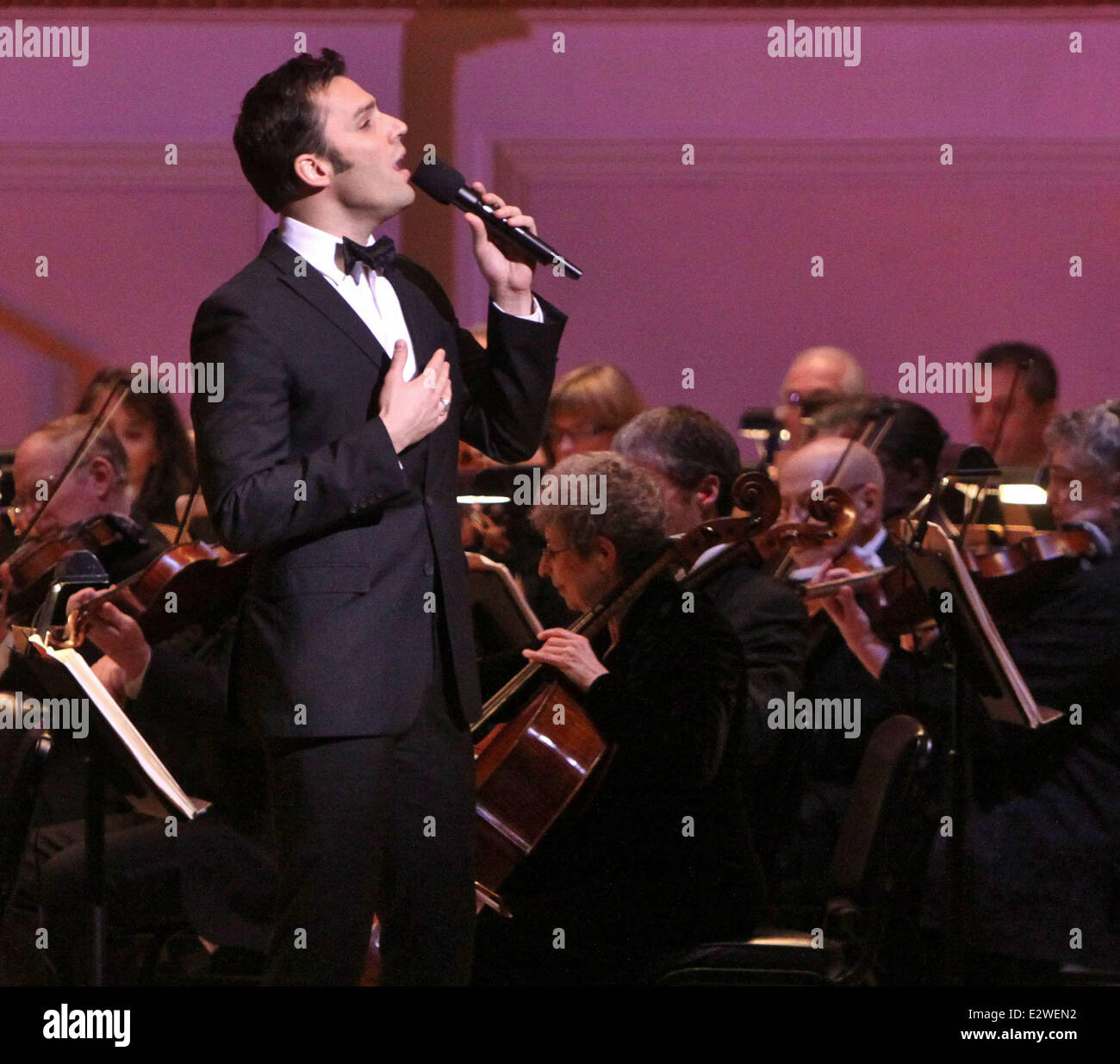 Ryan Silverman and Megan Hilty performing at The New York Pops Concert ...