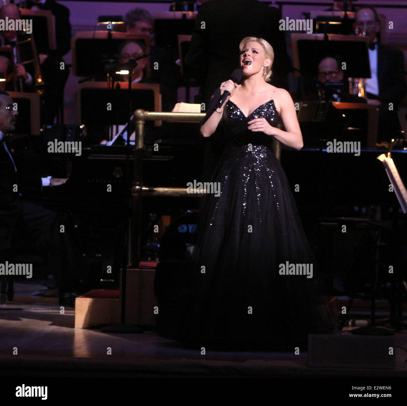 Ryan Silverman and Megan Hilty performing at The New York Pops Concert ...