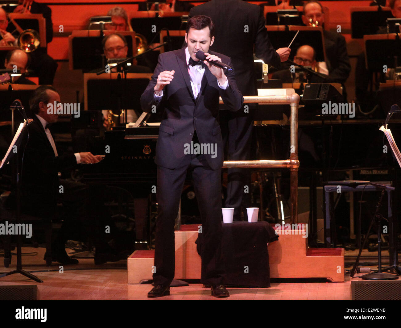 Ryan Silverman and Megan Hilty performing at The New York Pops Concert ...