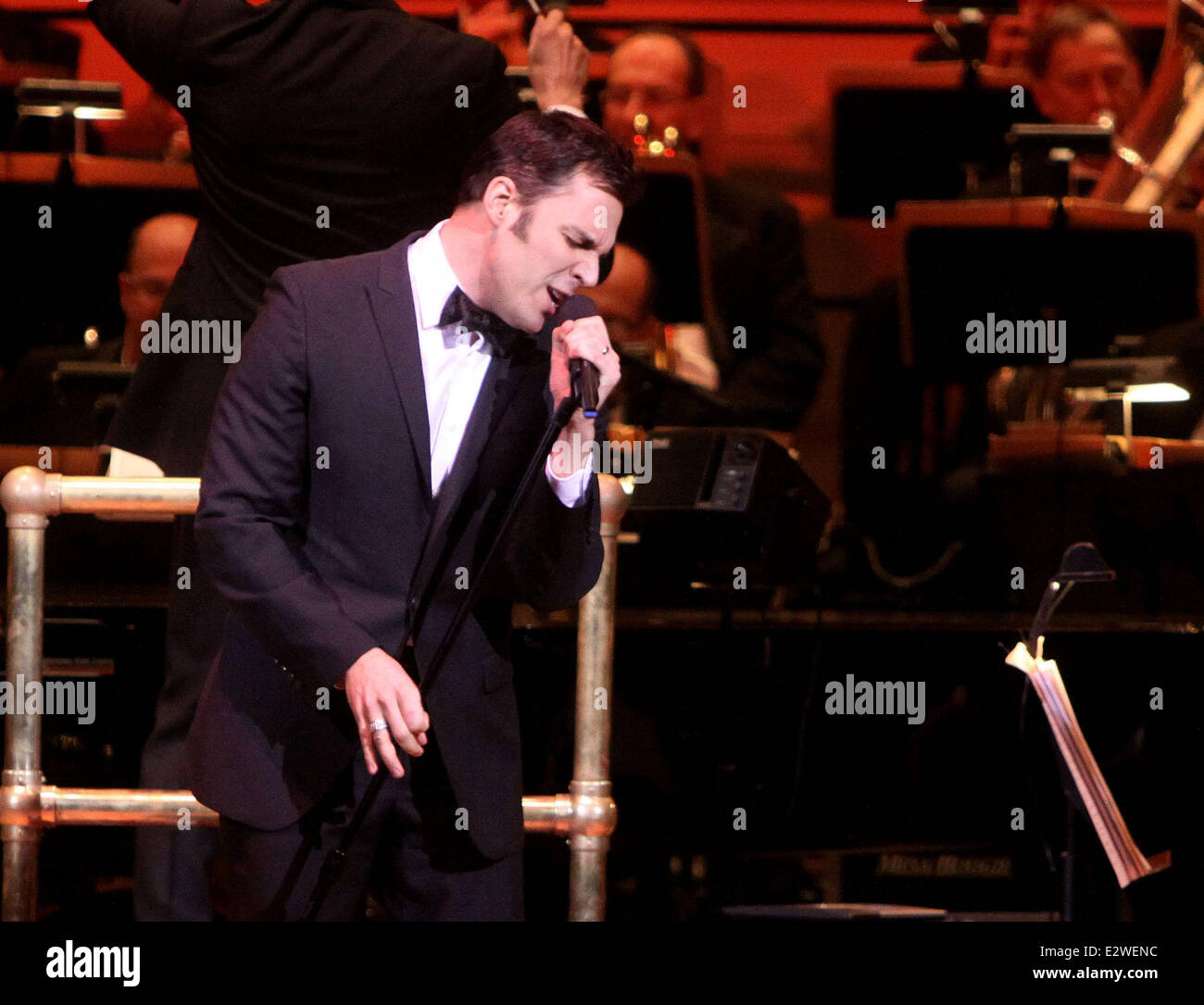 Ryan Silverman and Megan Hilty performing at The New York Pops Concert ...