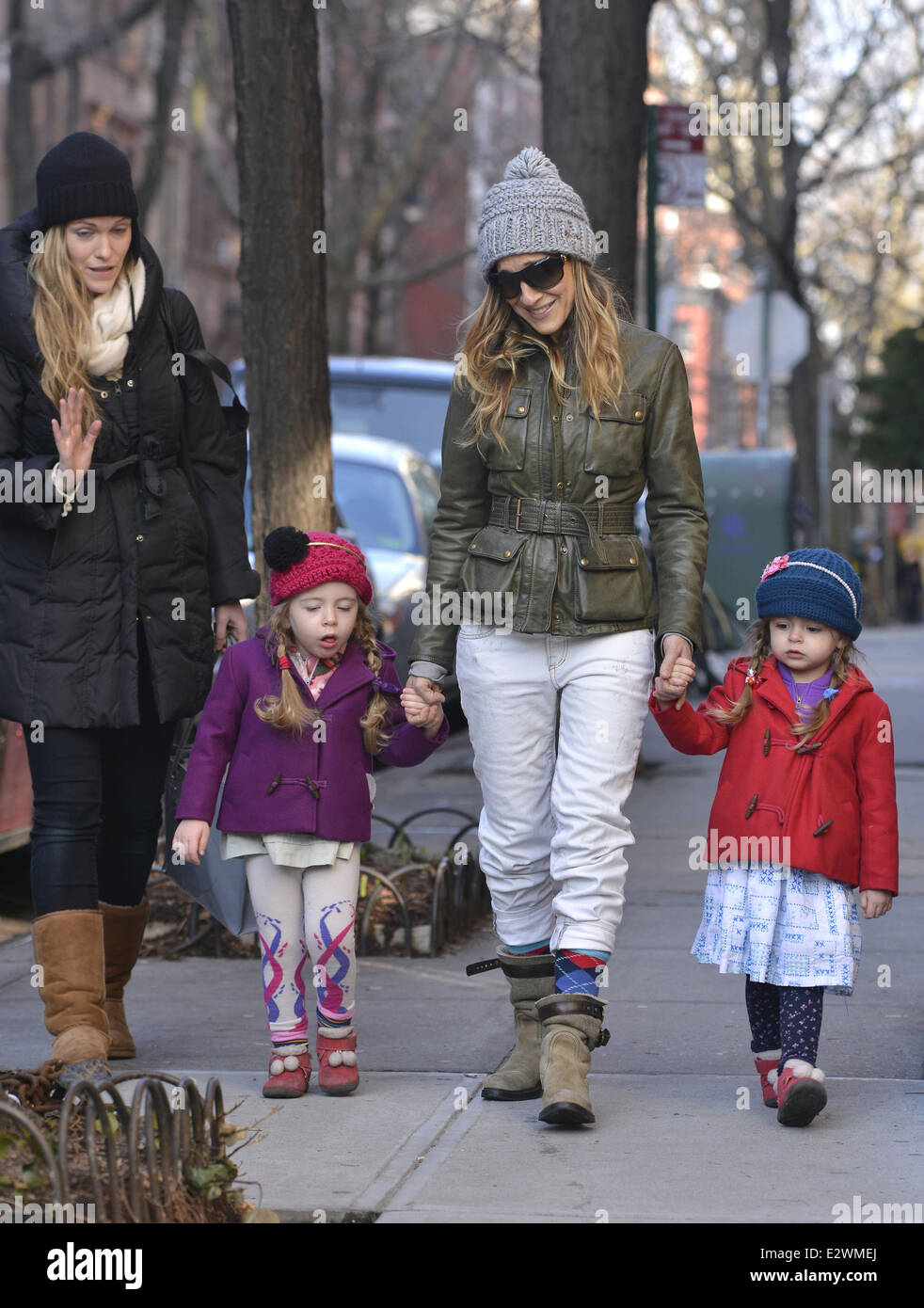 Sarah Jessica Parker takes her twin daughters Marion and Tabitha ...
