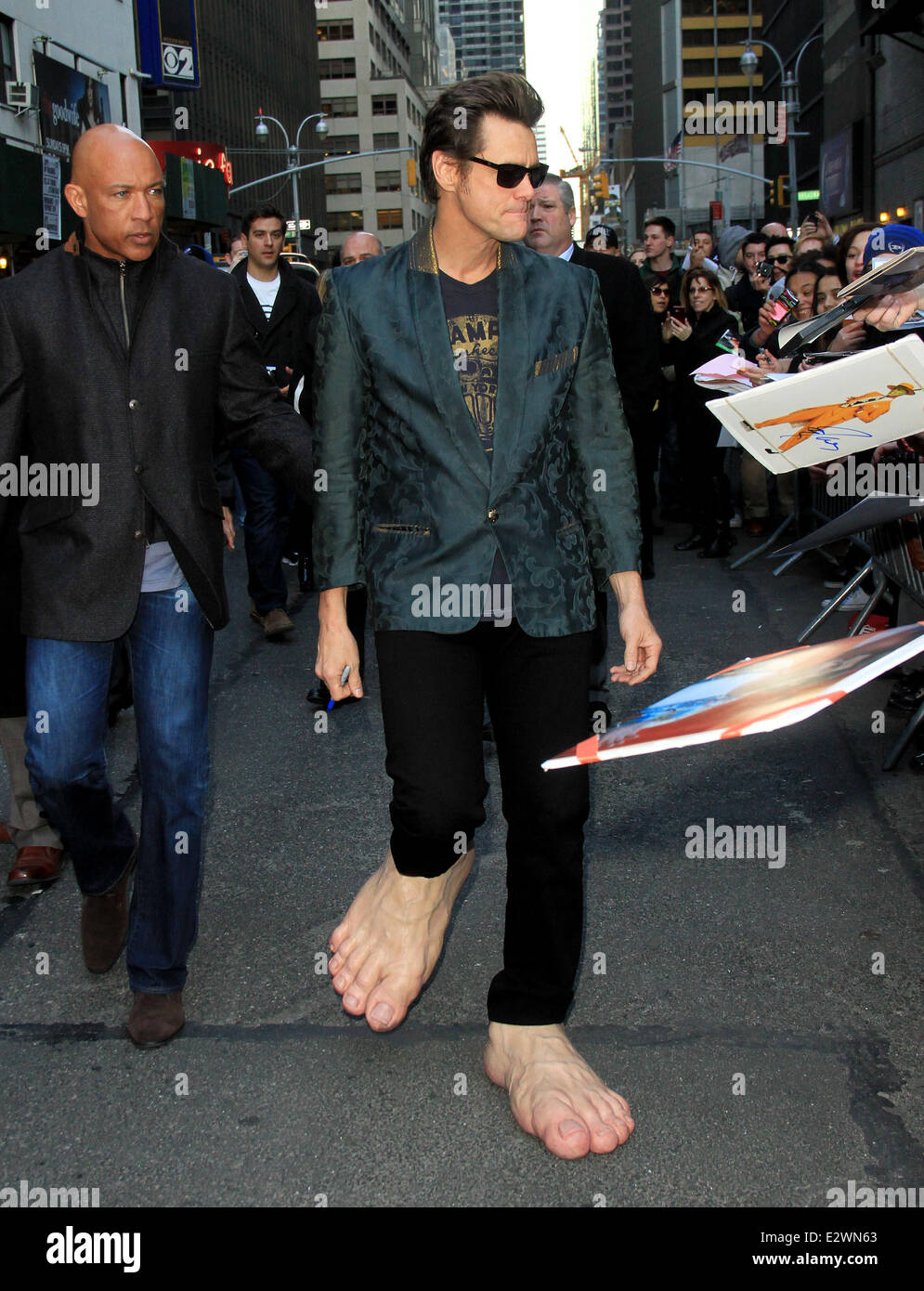 Jim Carrey departs the Ed Sullivan Theater for 'The Late Show with ...