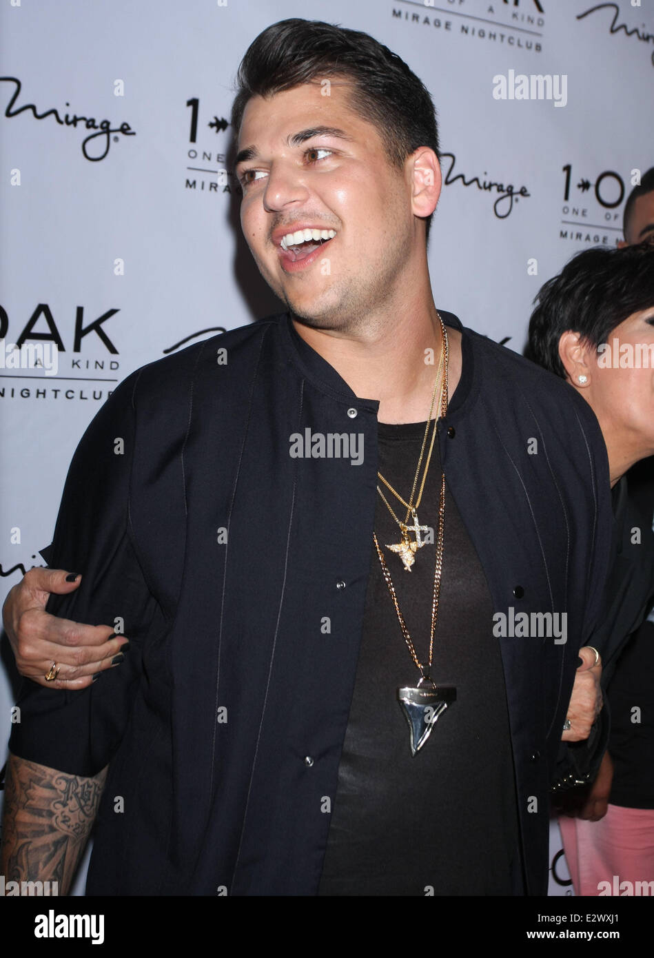 Rob Kardashian celebrates his 26th birthday at 1 Oak nightclub ...