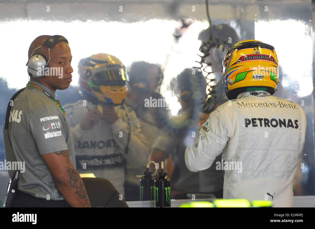First qualifying session of the Formula One 2013 season - F1 Australian ...