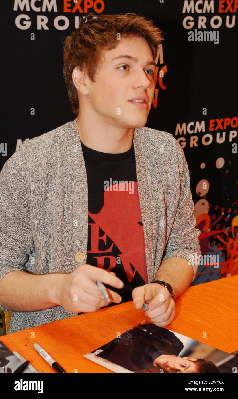 MCM Birmingham Memorabilia Comic Con at Birmingham NEC Featuring ...