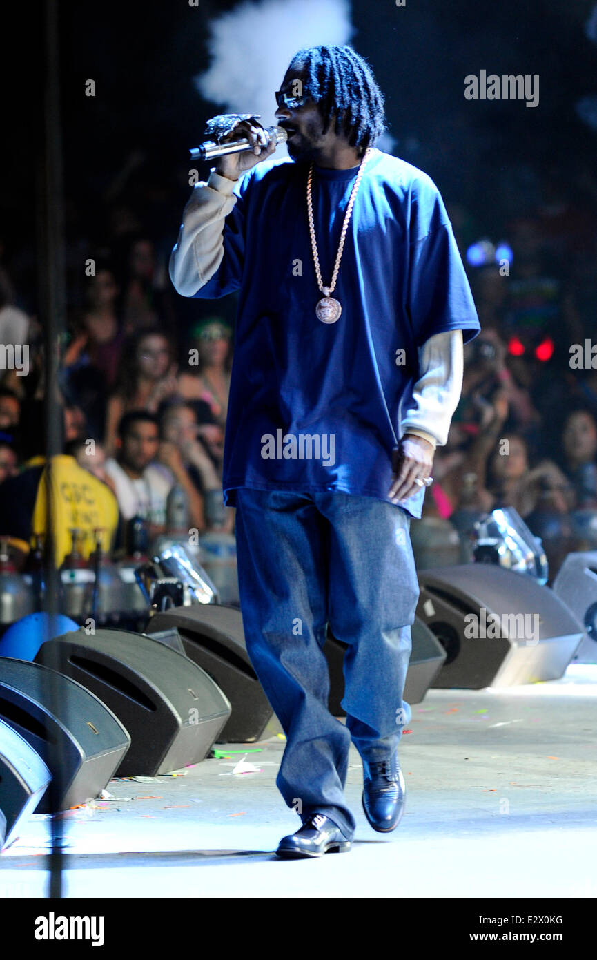 Ultra Music Festival at Bayside Park - Day 3 Featuring: Snoop Dogg aka ...