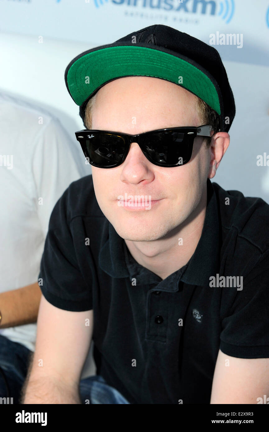 Sirius xm dj hi-res stock photography and images - Alamy