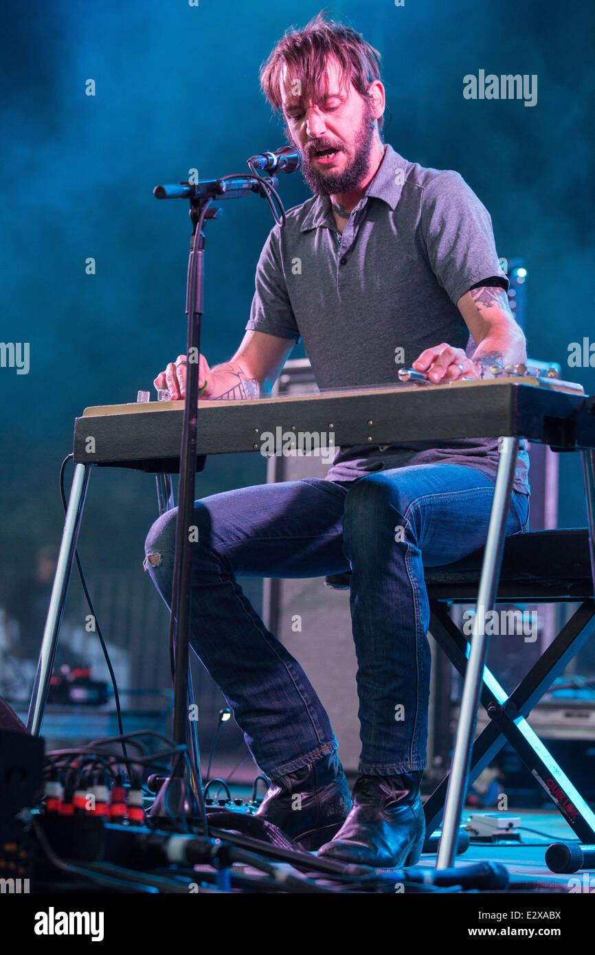 Dover, Delaware, USA. 20th June, 2014. BEN BRIDWELL of Band of Horses ...