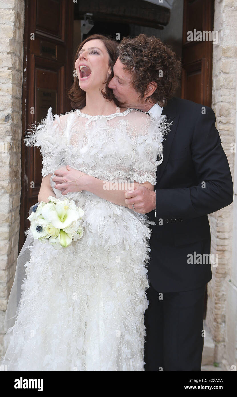 Anna Mouglalis and Vincent Rea on their Wedding Day in Saint Paul de ...