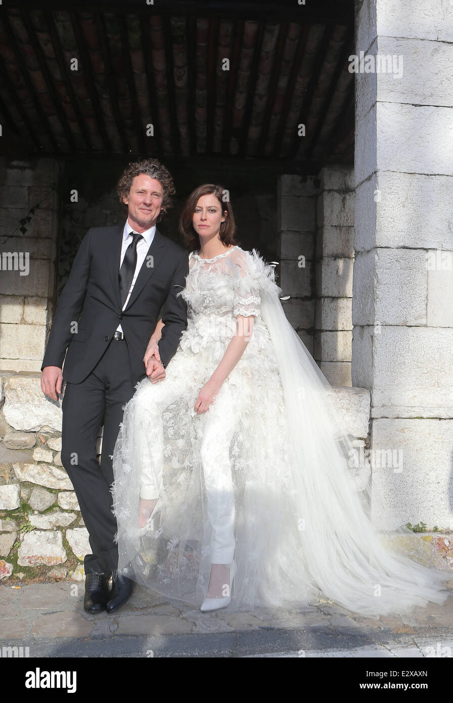 Anna Mouglalis and Vincent Rea on their Wedding Day in Saint Paul de ...