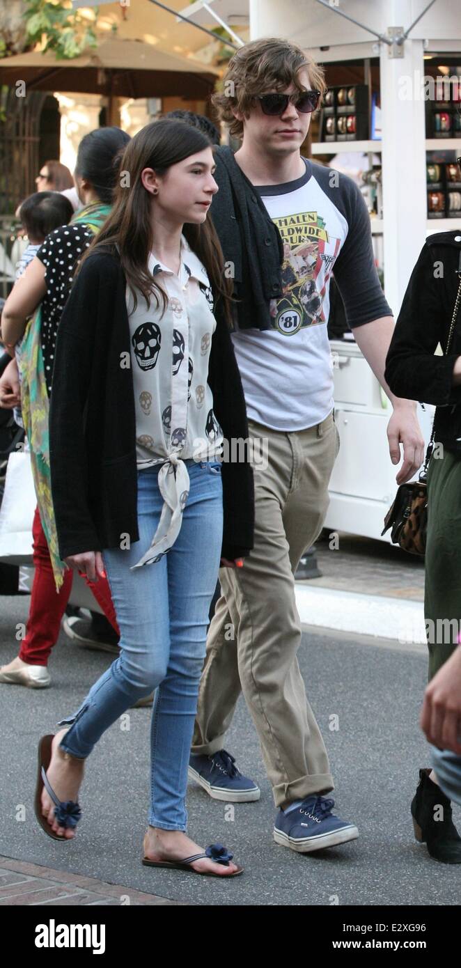 Emma Roberts tries to go undetected with boyfriend Evan Peters and her ...