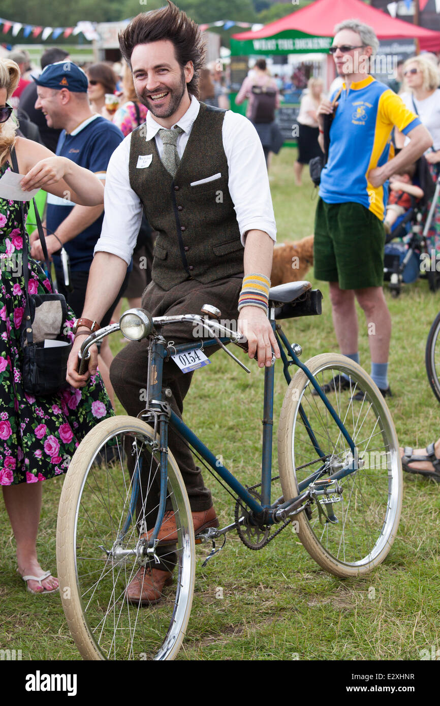 Bakewell, Derbyshire, UK. 21st June, 2014. A vintage bike event, L ...