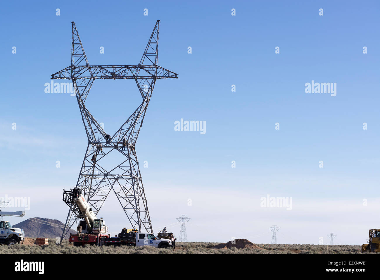 Power line crane construction hi-res stock photography and images - Alamy