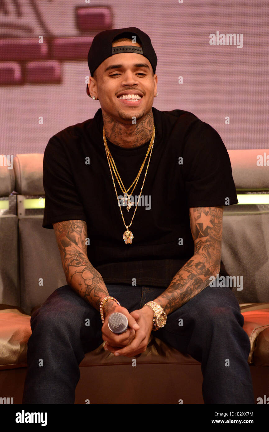 Chris Brown appears on BET's '106 and Park' to promote his new single ...