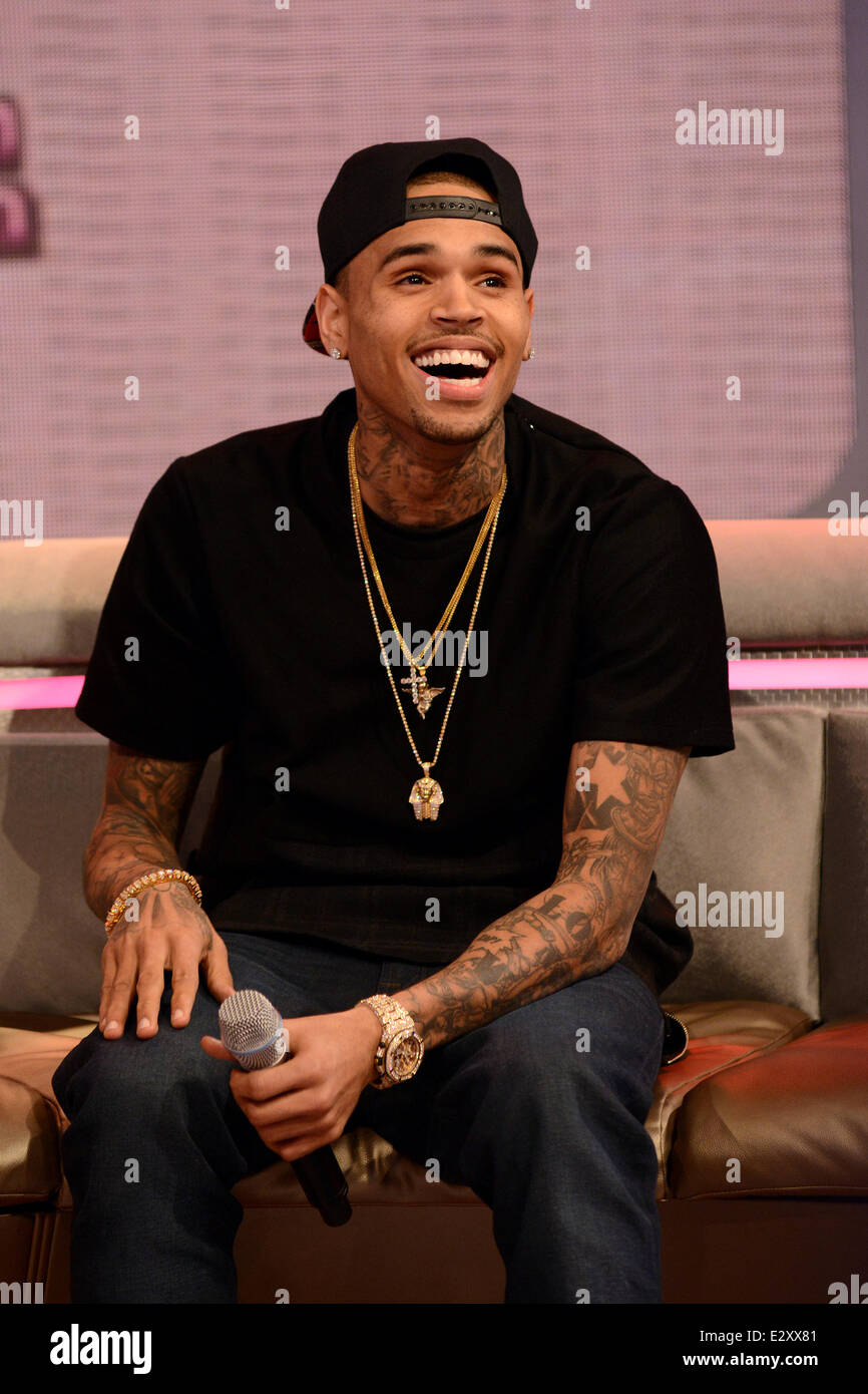 Chris Brown appears on BET's '106 and Park' to promote his new single ...