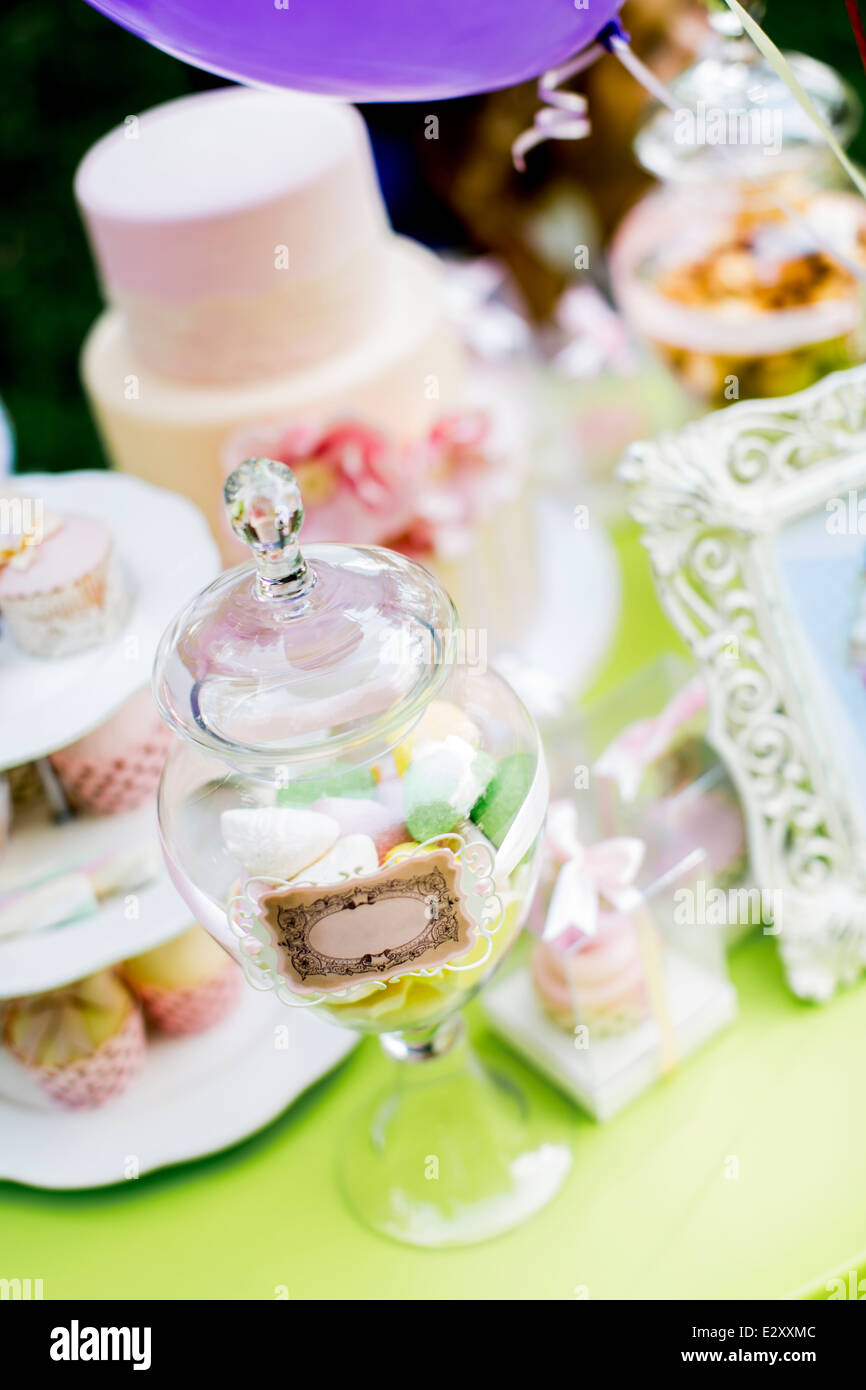 Party sunny hi-res stock photography and images - Alamy