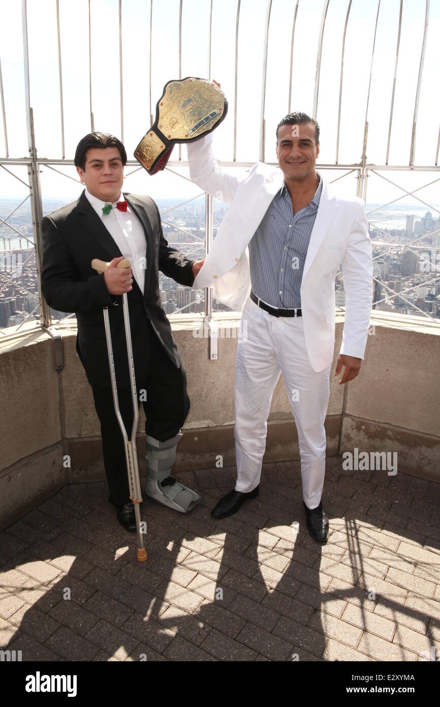 The Empire State Building hosts WWE Heavyweight Champion Alberto Del ...