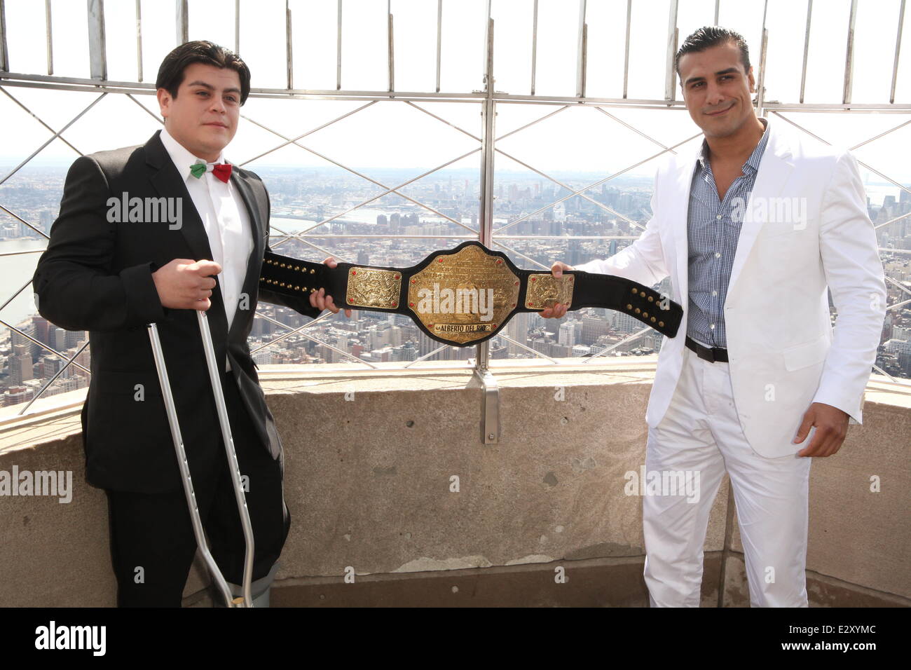 The Empire State Building hosts WWE Heavyweight Champion Alberto Del ...