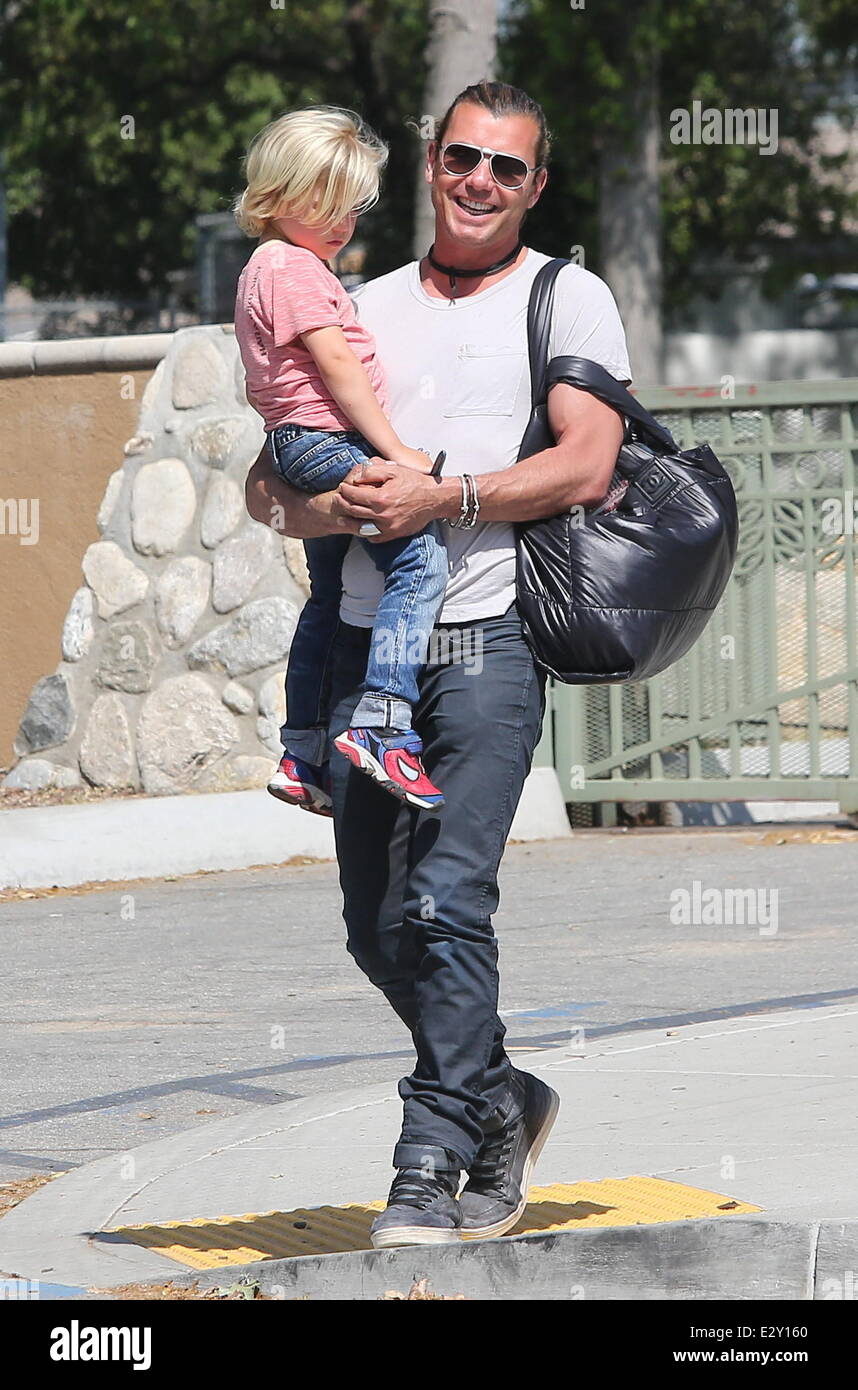 Gwen Stefani seen with her husband Gavin Rossdale and their children ...