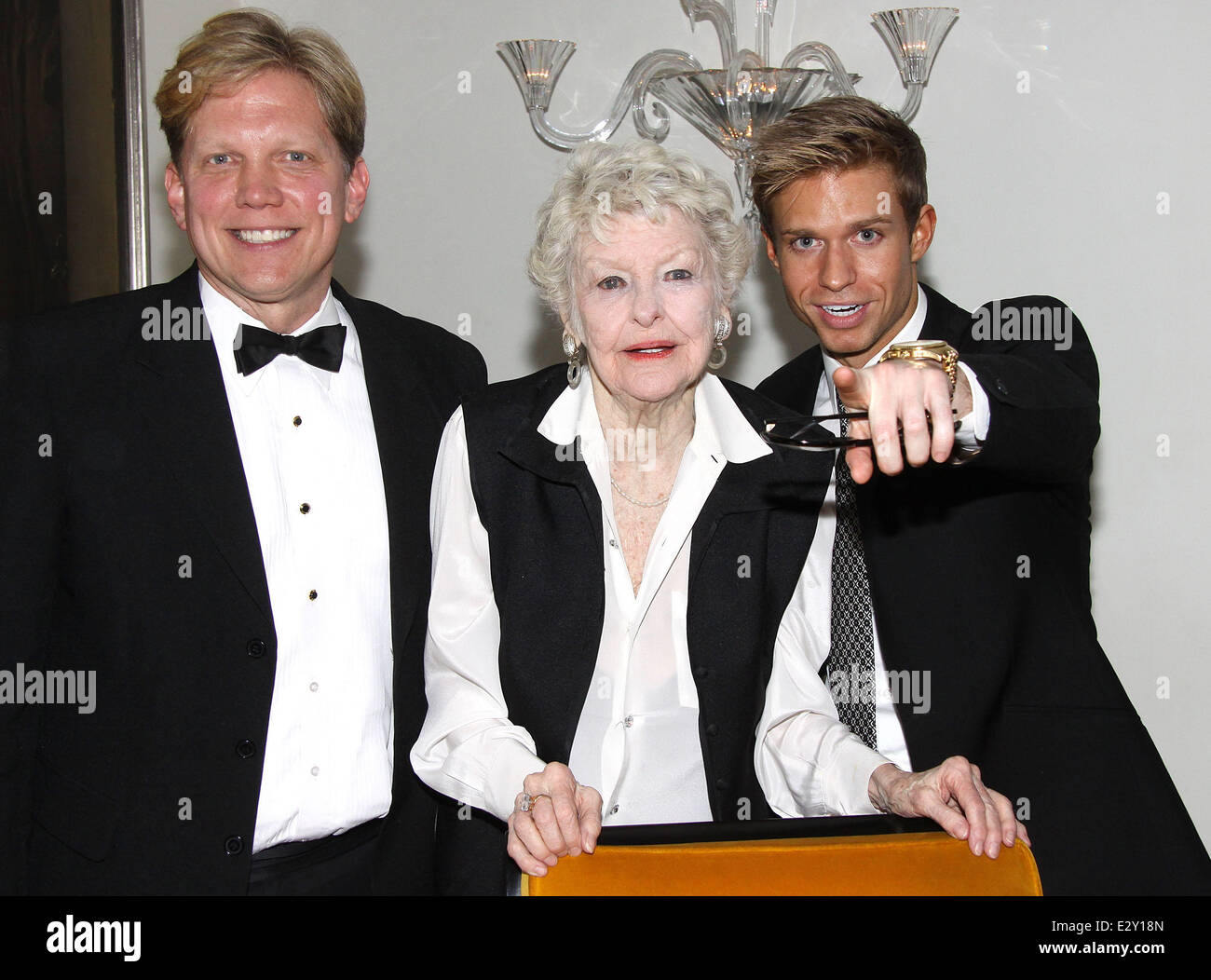 Opening night of 'Elaine Stritch At The Carlyle: Movin' Over And Out ...