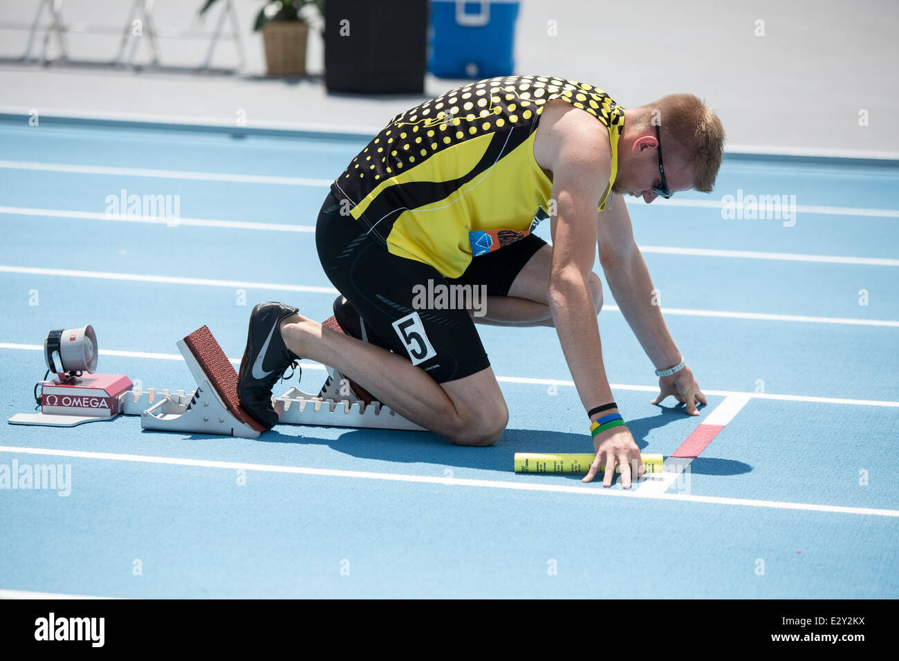 Runners Blocks High Resolution Stock Photography and Images - Alamy