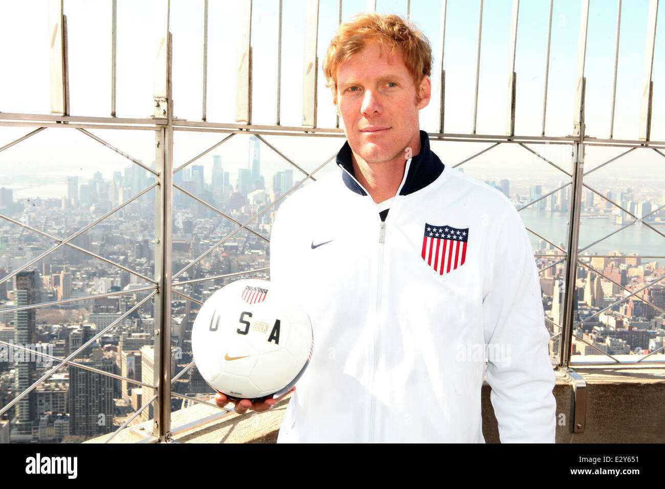 Team white players coaches hi-res stock photography and images - Alamy