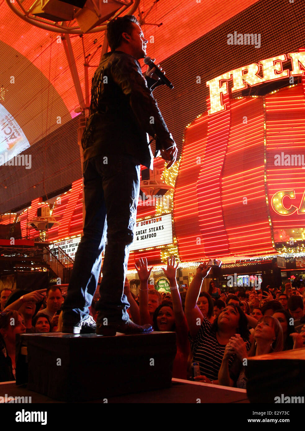 The ACM Fremont Street Concerts in Las Vegas Featuring: Gary Allan ...