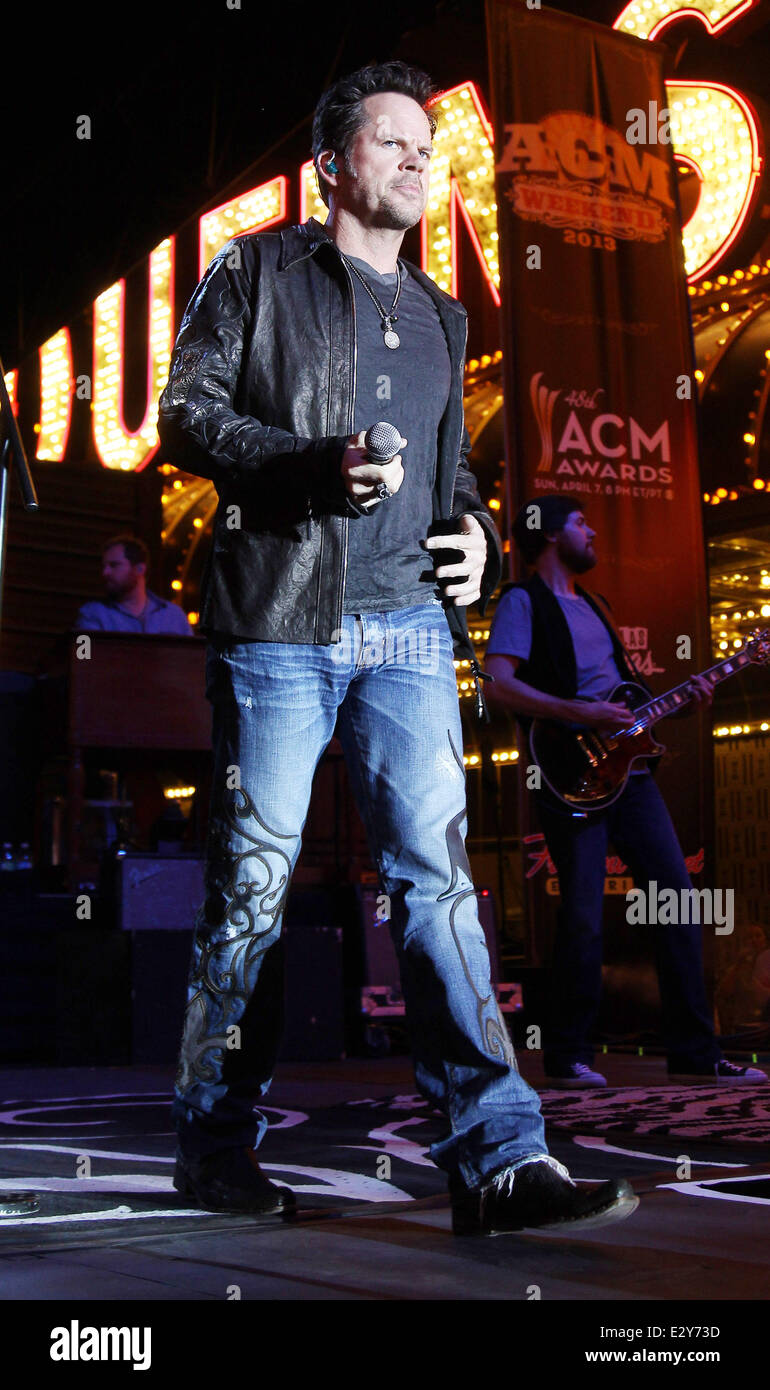 The ACM Fremont Street Concerts in Las Vegas Featuring: Gary Allan ...